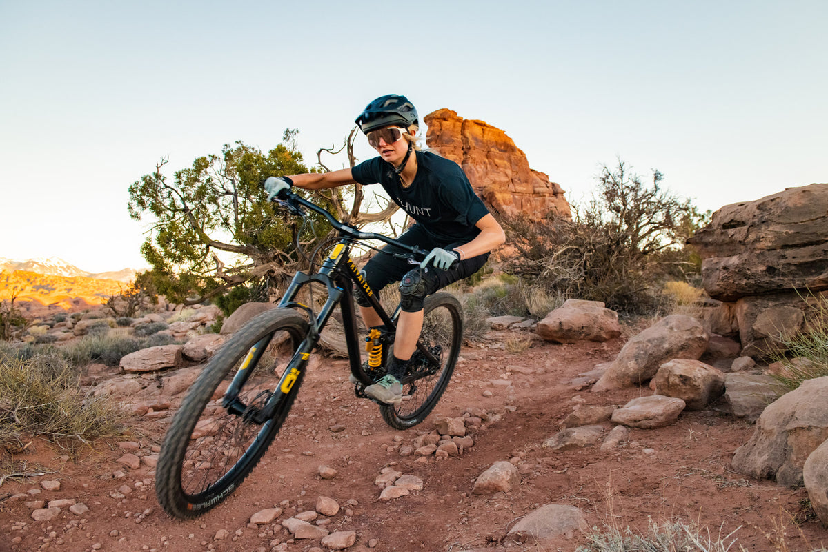 141 Complete Bike (Ohlins) Gen 1 – Privateer Bikes